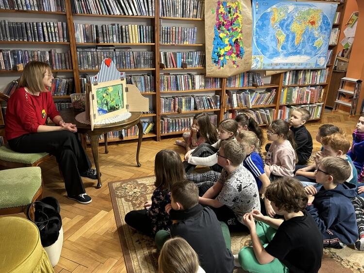 Wycieczka do Biblioteki Miejskiej w Pruszczu Gd.-3c - Szkoła Podstawowa ...